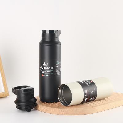 China Logotipo Personalizável garrafa de água isolada de aço inoxidável de 500 ml para atividades ao ar livre à venda