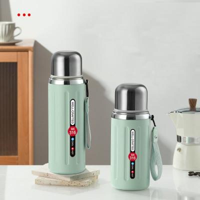 Cina Bottiglia a vuoto Tipo 600ml 800ml Beauty 316 Coppa isolante in acciaio inossidabile per esterni in vendita
