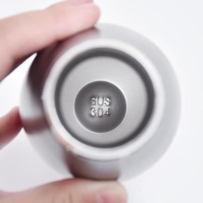 China Alle toepasselijke mensen kunnen genieten van onze 17oz vacuüm geïsoleerde waterfles met aangepaste logo Te koop