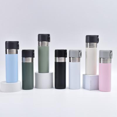 China Flasca de vácuo de aço inoxidável de 500 ml para viagens isoladas por parede dupla à venda