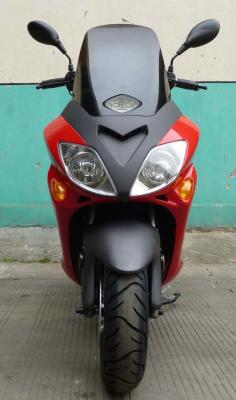 Cina Doppi motorini per gli adulti, motorini del gas dei fari di motore legali della via completamente montati in vendita