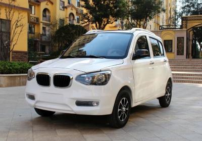 中国 6000w 5つのドア4の座席BMW様式のファン ヒーター エムピー・スリーのラジオ ポリ塩化ビニールが付いている電気ゴルフ カート 販売のため