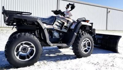 Cina 300cc 4X4 ATV raffreddato ad acqua quattro Wheeler With Snow Plow in vendita