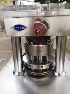 Cina ZP9 Farmaceutico Tablet Press Automatic Tablet Press Machine per piccoli lotti medi in vendita