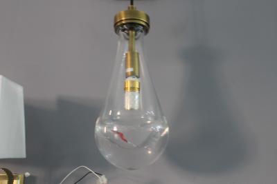 中国 レイン・ラウンド・ブラス・クリスタル・ウォール・ランプ 調整可能なロード・デメンション W12.5cm x D14.5cm x H27cm 販売のため