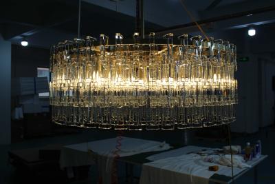 중국 맞춤형 마리난 둥근 선덜미 122cm 크리스탈과 크롬의 완벽한 조합 판매용