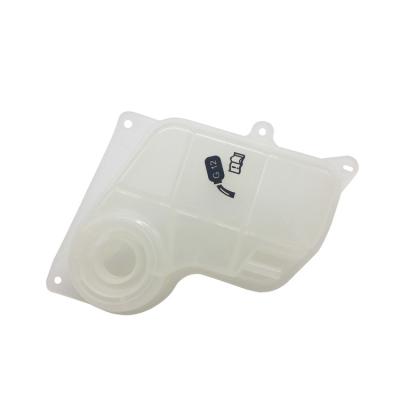 China 8D0121403L Plastic Coolant Reservoir Expansion Tank 8D0121403L For Audi A4 A6 Engine Spare Parts Coolant Tank for sale