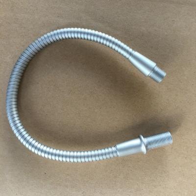 China hardware flexible galvanizado Toy Bracket Copper Pipe de la manguera del tubo del cuello de cisne en venta