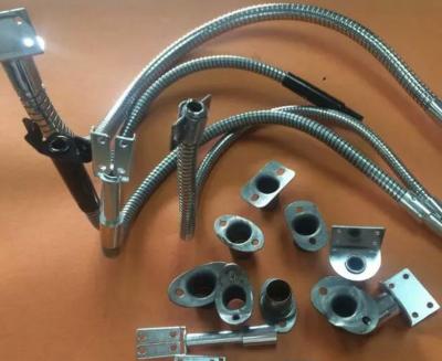 Cina Supporto per webcam flessibile con morsetto per tubo a collo di cigno in metallo zincato personalizzato in vendita