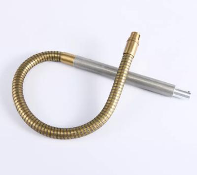 Cina Tubo Flessibile In Acciaio Inossidabile 316 Triangolo 4Mm Tubo Flessibile A Collo Di Cigno In Metallo Bronzo Rame in vendita