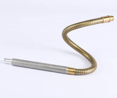 Cina Tubo Flessibile In Acciaio Inossidabile 316 Triangolo 4Mm Tubo Flessibile A Collo Di Cigno In Metallo Bronzo Rame in vendita