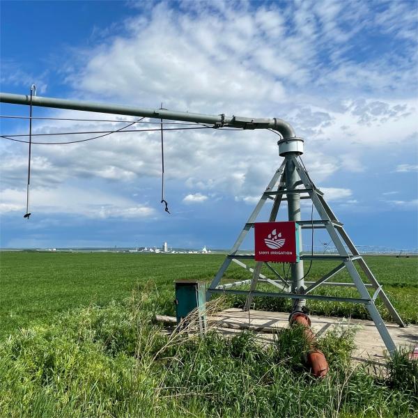 Quality New Agricultural Center Pivot Irrigation System Mobile Pivot Irrigation Machine for 100ha for sale