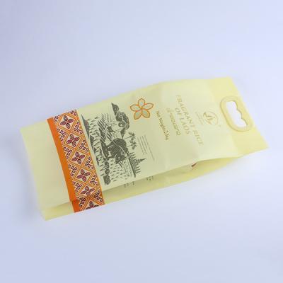 Cina supporto d'imballaggio della chiusura lampo della borsa del riso 60mic sul sacchetto con la maniglia di finestra in vendita