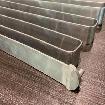 Cina tubo di raffreddamento piatto a nastro di alluminio a microcanale per raffreddamento laterale della batteria ev prismatica in vendita