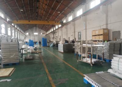 China Hot Rolling Aluminum Spare Parts Extrusion Heat Sink Radiator Aluminum Auto Parts for sale