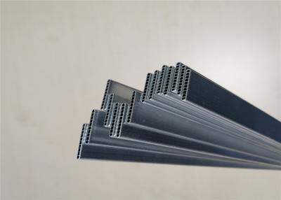 Cina Porto della metropolitana piana di alluminio di Manica dell'estrusione dei ricambi auto del radiatore multi per il dissipatore di calore in vendita