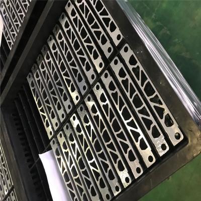 Cina Il pannello di estremità di alluminio della batteria di 6063 estrusioni per caratteristica del veicolo si sviluppa in vendita