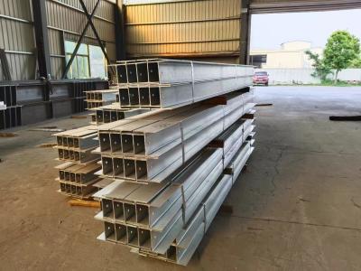 China DIN JIS PFC gegalvaniseerde staalbalken van 100 mm C-afdeling voor buiten for sale
