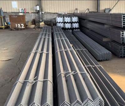 Cina Acciaio galvanizzato angolo Lintel G300 laminato a caldo lunghezza personalizzata in vendita