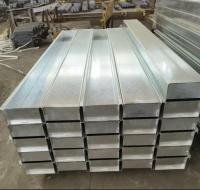 China Durable Versatile Concrete Retaining Wall Sleeper Molds With Customizable Dimensions And Patterns for sale