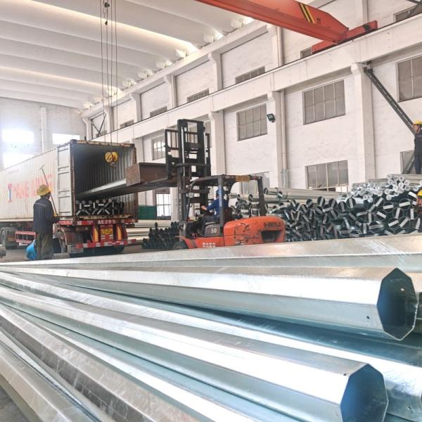 Nea Standard 30FT 35FT Stahlpfosten Achtwinklig galvanisierter Werkstoff