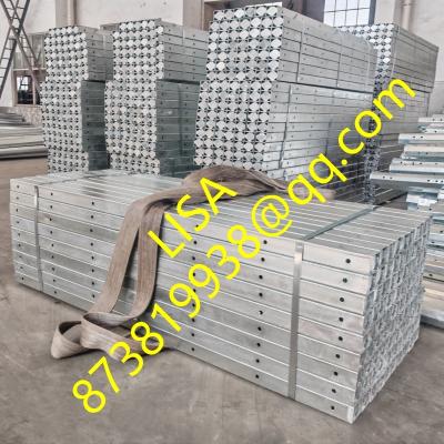 China 8FT Q235 Hot Dip Galvanized Rectangular Steel Crossarm for Power Line Support for sale