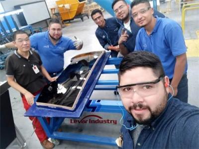 Cina Vetro bedning cilindrico continuo che tempera fornace per il vetro di finestra di Toyota in vendita