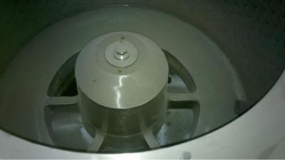 Cina Separatore industriale della centrifuga di estrazione dell'olio di Zhonglian della centrifuga di estrazione dell'olio piana essenziale del sesamo per gli additivi alimentari in vendita