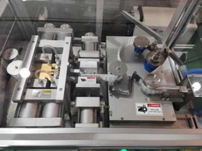 中国 Electric Driven Equipment for Automatic Suppository Filling and Sealing in High Demand 販売のため