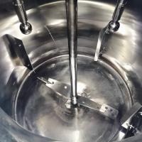 China Stainless Steel Liquid Chemical Food Blending Heated Jacket Mixer Tank With Agitator zu verkaufen