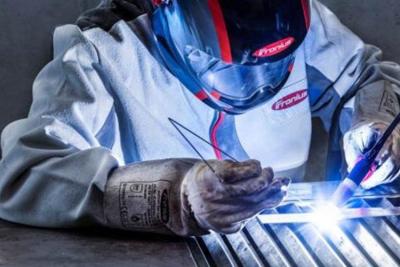 Cina Austrian Fronius FRONIUS manual welding PULLMIG MHP 320i W push-pull welding gun in vendita