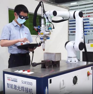 China Huayan E12 Cobot Load 12kg Arm 1800mm Laser Welding Cell with Laser Seam Scanning for sale