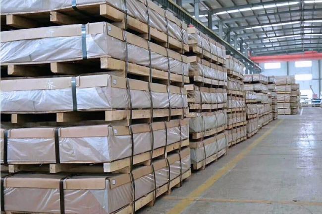 China Factory Direct Sale ASTM AISI Hl Ba 201 304 Decorative Ping Tube 69 Stainless Steel Pipe