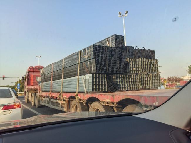 Carbon Steel Pipe Round Square Rectangular Carbon Steel Tube ERW SSAW LSAW ASTM A53/API 5L Gr. B Sch40 Sch80 Carbon Steel Seamless Pipe