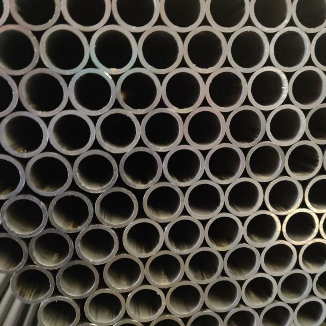 Factory for Customized Size Good Price Q235 Q345 A36 Pipe 6 Meter or Welded Steel Pipe Round ERW Black Carbon Steel Pipe