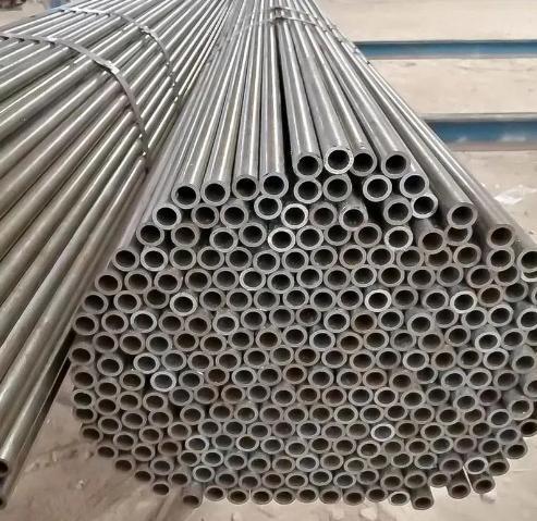 ERW Black Carbon Steel Pipe Customized Size Good Price Q235 Q345 A36 Pipe 6 Meter or Customized Welded Steel Pipe Round