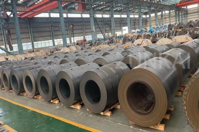 Steel Coil Type and Container Plate Application Galvanized Sheet Metal Roll / Hot Rolled Q195 Q235 Carbon Steel Coils Price Per Kg