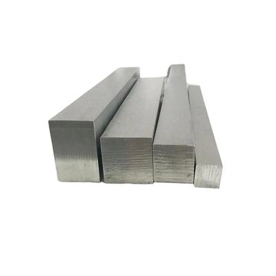 Cina Barra rotonda di acciaio inossidabile laminata a caldo ad alta capacità 303 304 316 410 440c 2mm 3mm 6mm in vendita
