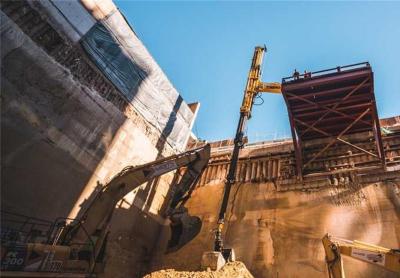 China Factory Price Excavator Hydraulic Telescopic Boom and Arm 20-22T for SK200 PC200 for sale