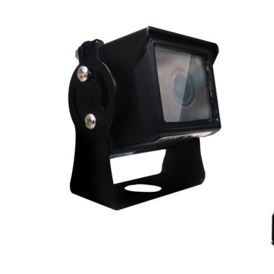 Cina Sistema di inversione della fotocamera HD a 4 canali 720P Risoluzione G-Sensor Funzione Monitor da 7 pollici in vendita
