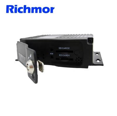 Cina GPS WIFI Veicolo DVR Auto Black Box 4CH 1080P SD Card DVR mobile con aggiornamento remoto in vendita