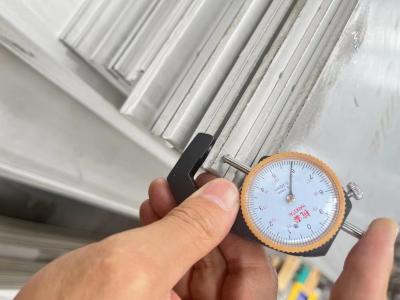 中国 6.0mm 304 HR Ss プレート ASTM A240 SUS 304 部品製造用 ローリングステンレス鋼板 販売のため