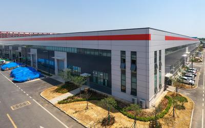 China Light Steel Frame Commercial Building , Prefabricated Steel Structure Workshop for sale