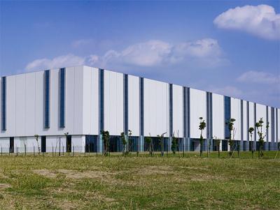 China Prefabricated Steel Building with H-Shape Steel Beam Seismic Resistant and Recyclable Construction for sale