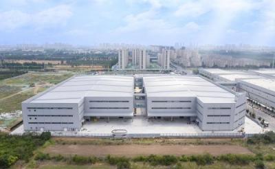 China Large Scale Steel Structure Workshop , Lightweight Industrial Steel Frame Buildings for sale