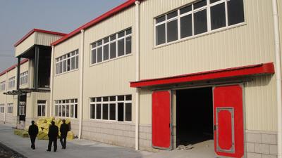 China Galvanized / Prepainted Portal Frame Steel Buildings Low Carbon Steel Structure Construction for sale
