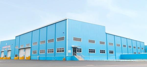 Quality Q235 Q355 Prefabricated Metal Warehouse , Light Frame Steel Construction Buildings for sale