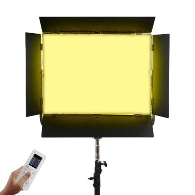 Cina 500w grande fotografia professionale luce video a LED 2800k-9990k adatto per studio di riprese in camera di riempimento di luce di riprese in vendita