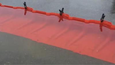 China Movable Temporary Flood Control Board ABS Water Filled Plastic Flood Barrier for sale