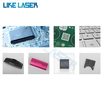 Cina 30W 60W 100W Fiber Flying Laser Marking Machine per la produzione di linee di montaggio su larga scala in vendita